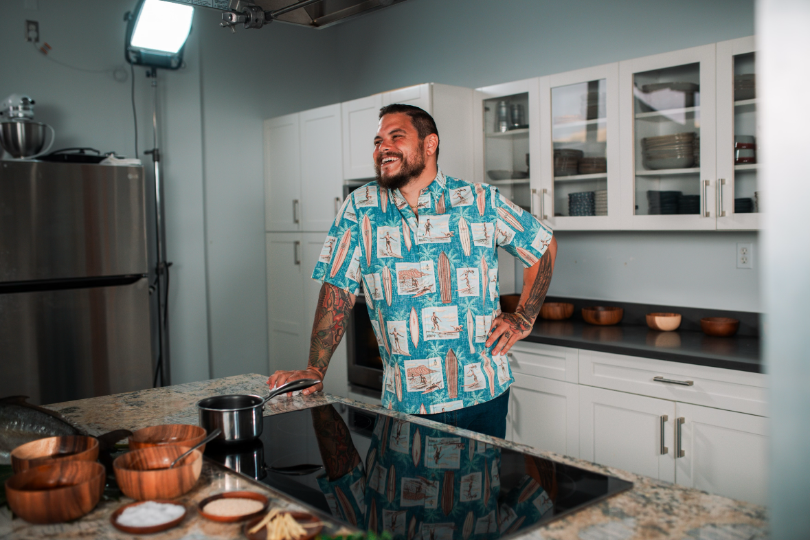 Spooner Spotlight: Chef Ippy - Eating Our Roots – Reyn Spooner